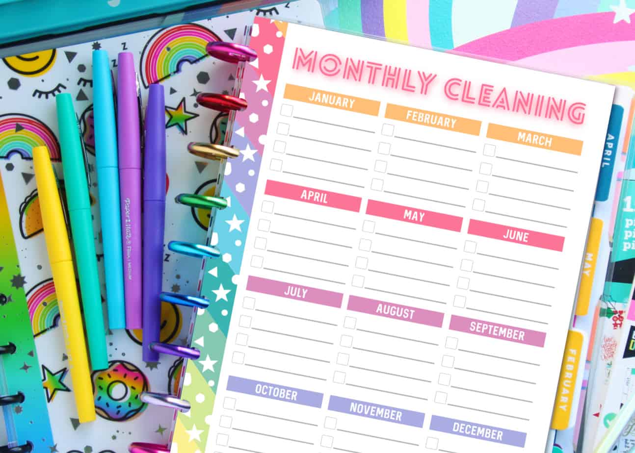 FREE Printable Planner Cleaning Schedule + 5 Cleaning FREEBIES You Need ...