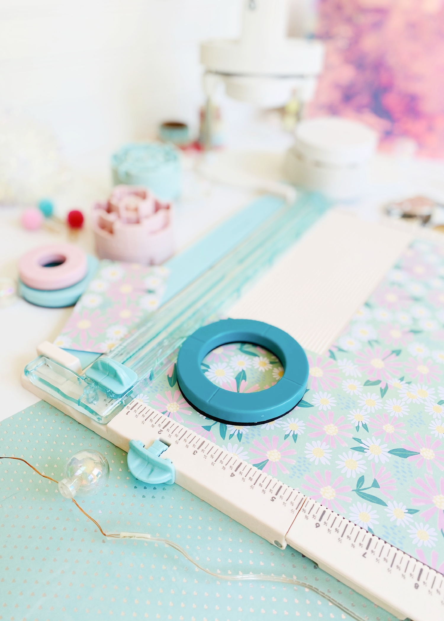 How to Make Button Pins at Home {Like a Pro} +FREE PRINTABLES - A ...