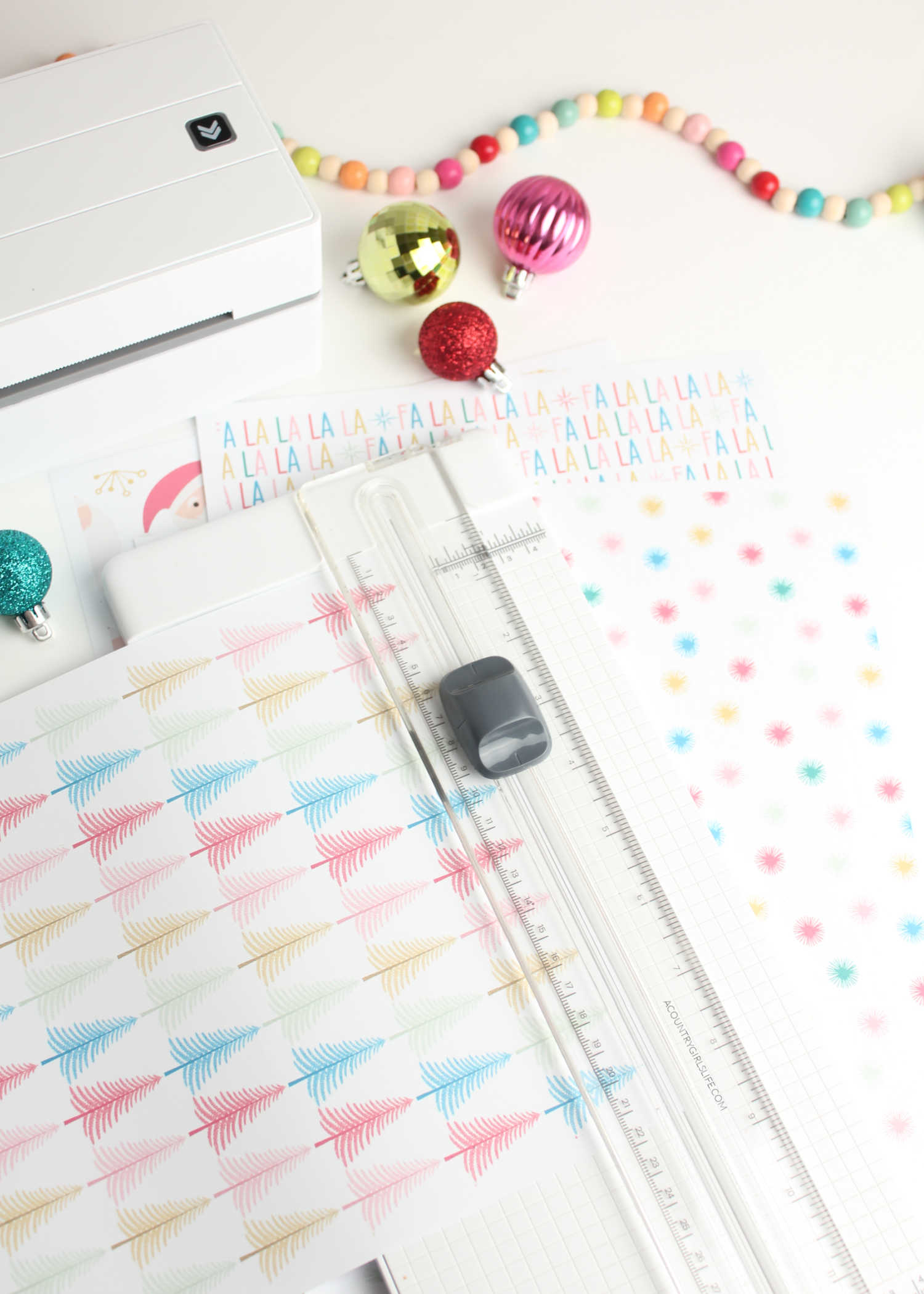 FREE Christmas Gift Labels & Wrapping Paper! - A Country Girl's Life