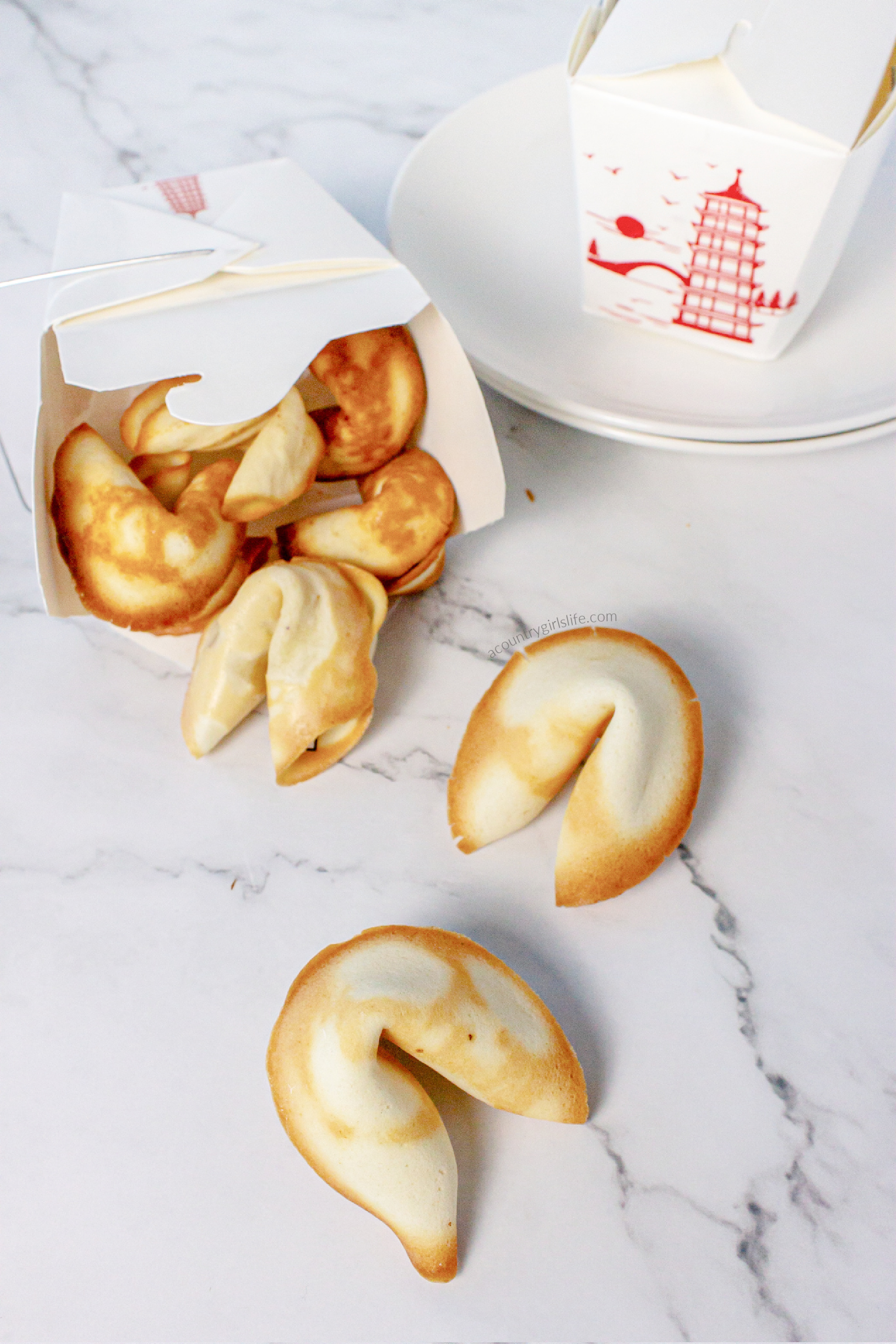 Fortune Cookies Recipe (+FREE PRINTABLE FORTUNES!) - A Country Girl's Life