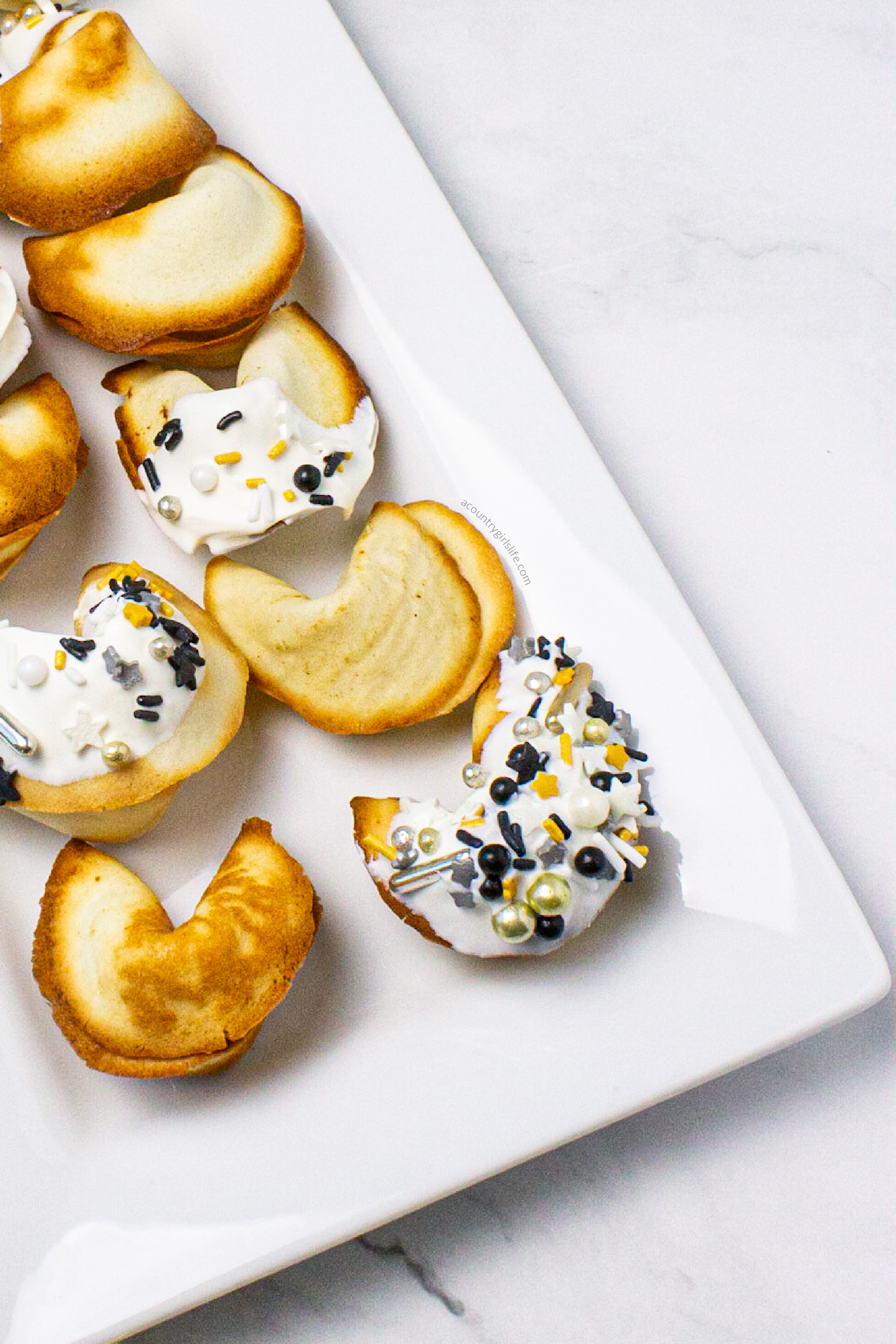 Fortune Cookies Recipe (+FREE PRINTABLE FORTUNES!) - A Country Girl's Life