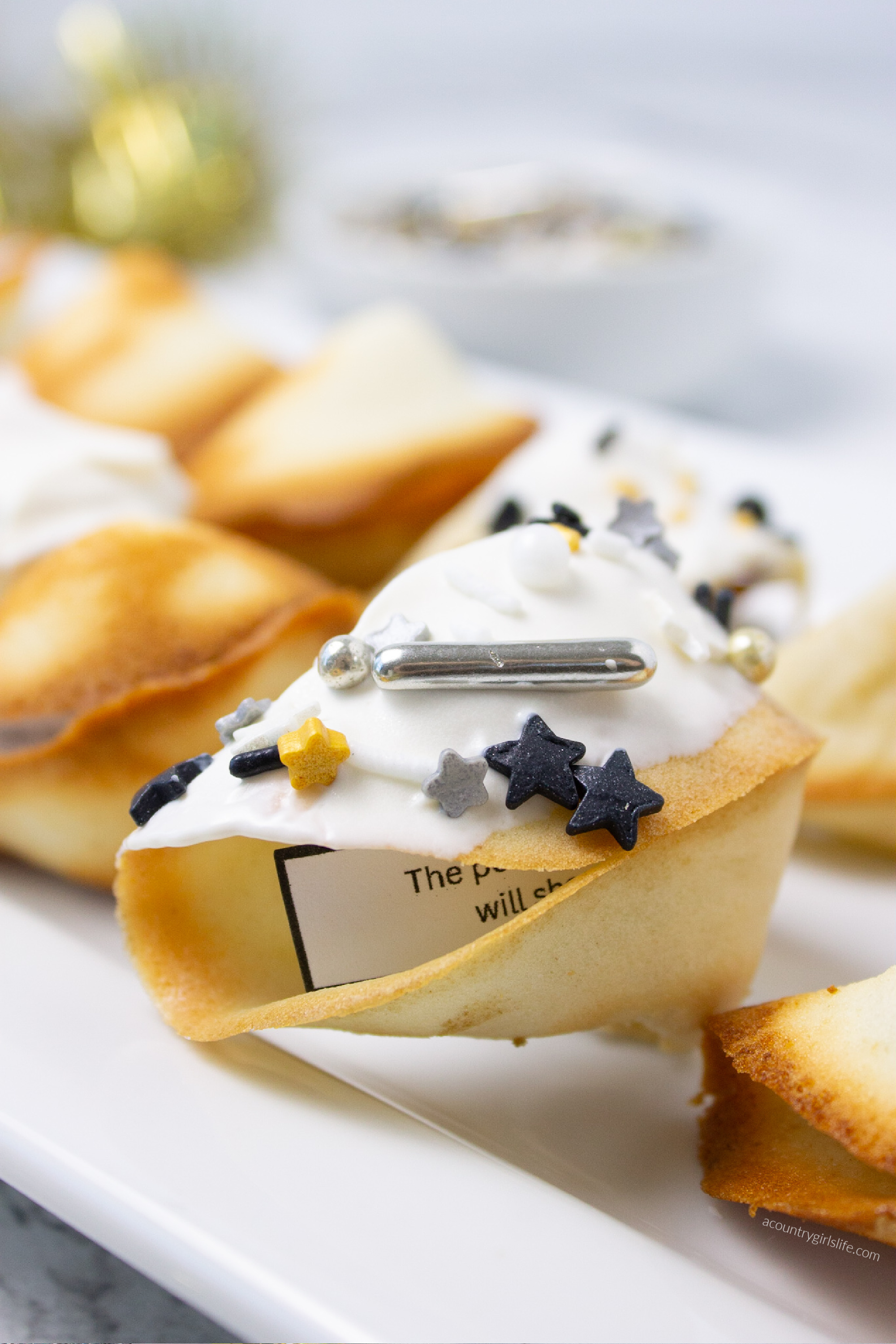 Fortune Cookies Recipe (+FREE PRINTABLE FORTUNES!) - A Country Girl's Life