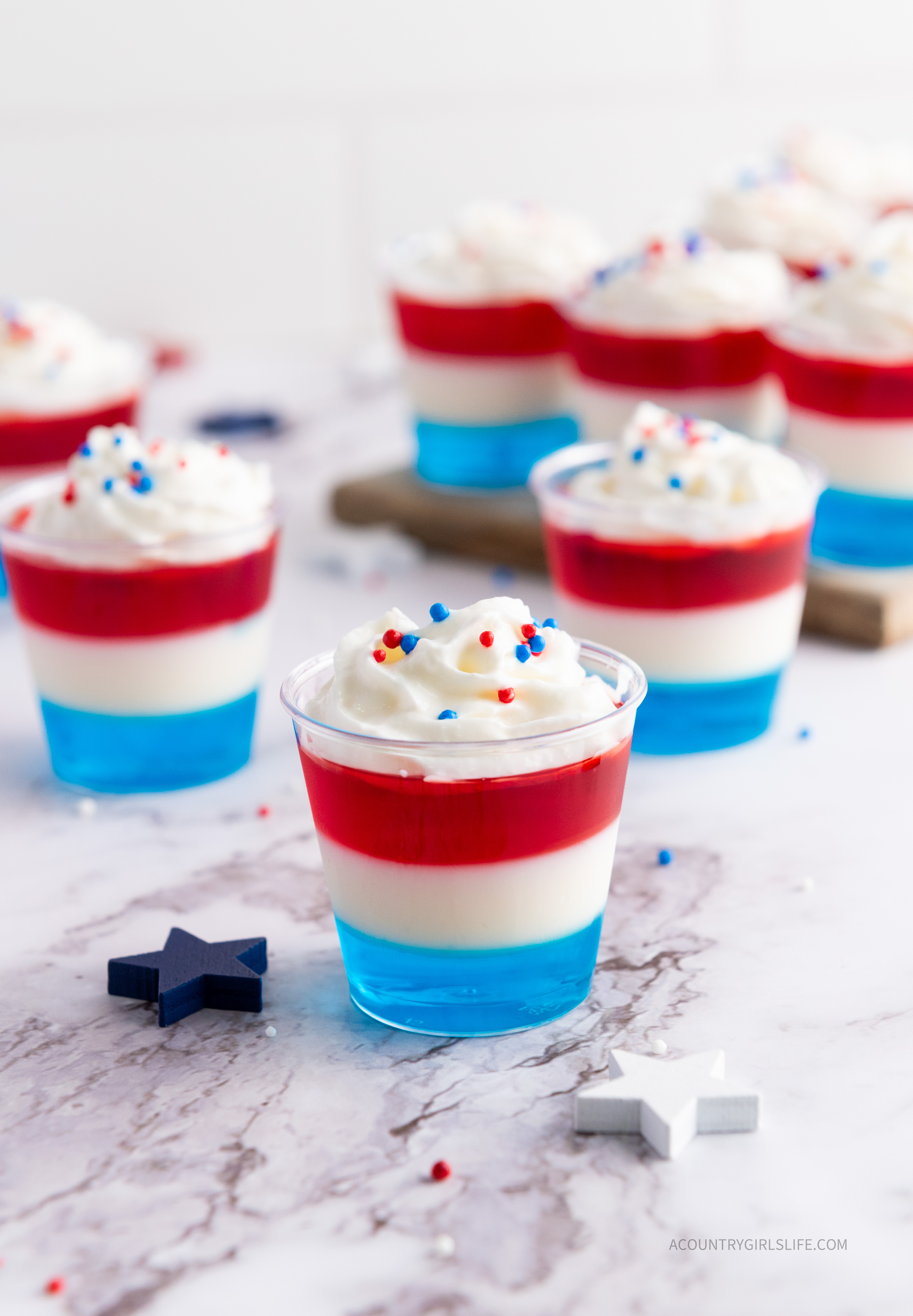 Red White & Blue Jello Shots {SO PATRIOTIC!} - A Country Girl's Life