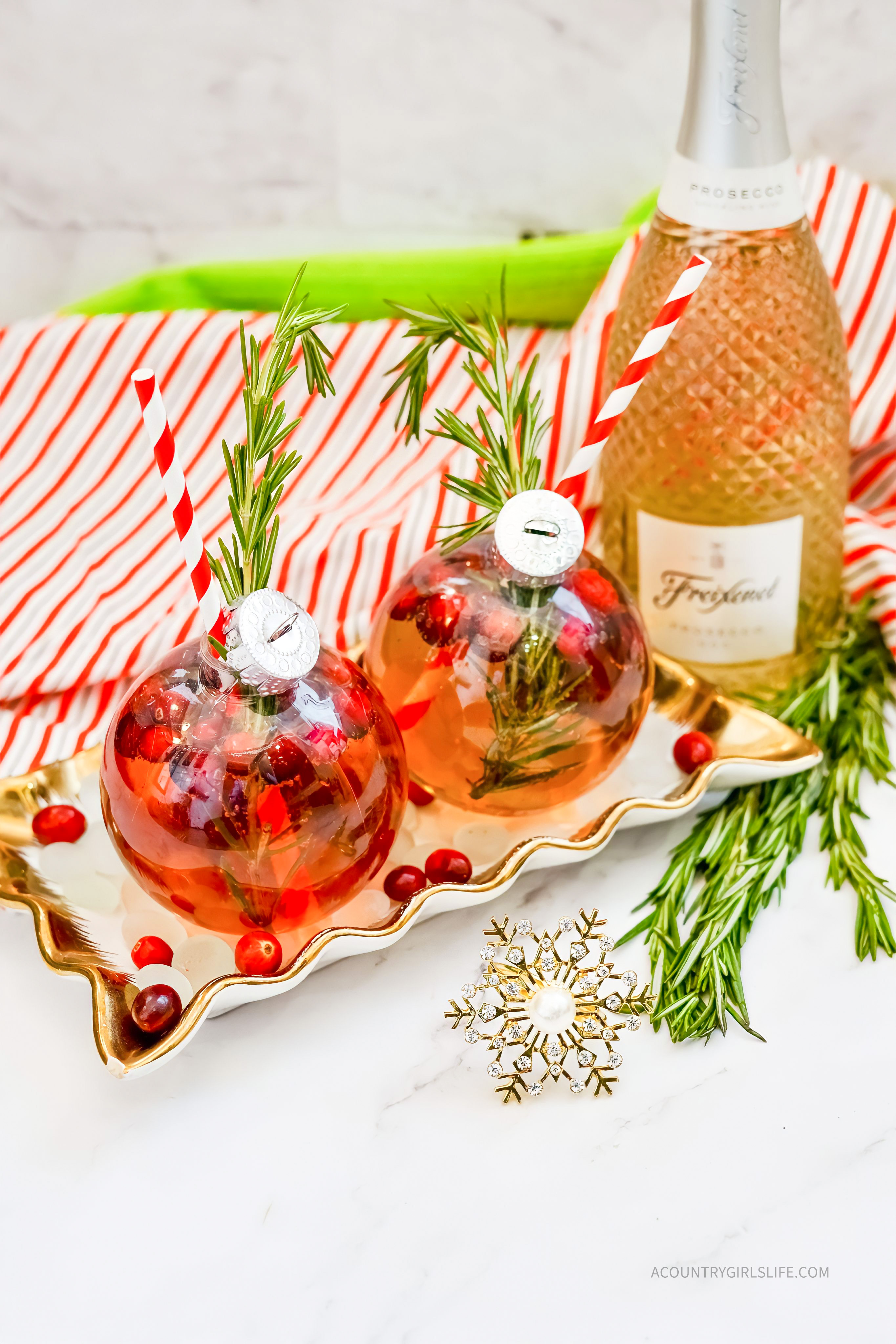 Christmas Mimosa Recipe - A Country Girl's Life